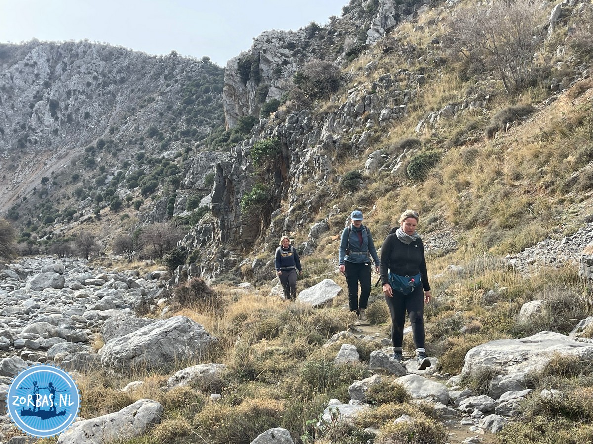Setting up walking routes in Crete Setting up walking routes in Crete